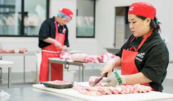 Certificate III in Meat Processing (Retail Butcher) - TAFE SA